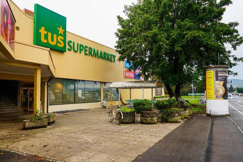 OC - Tuš Supermarket Ruski Car Ljubljana - delovni čas, naslov, telefon